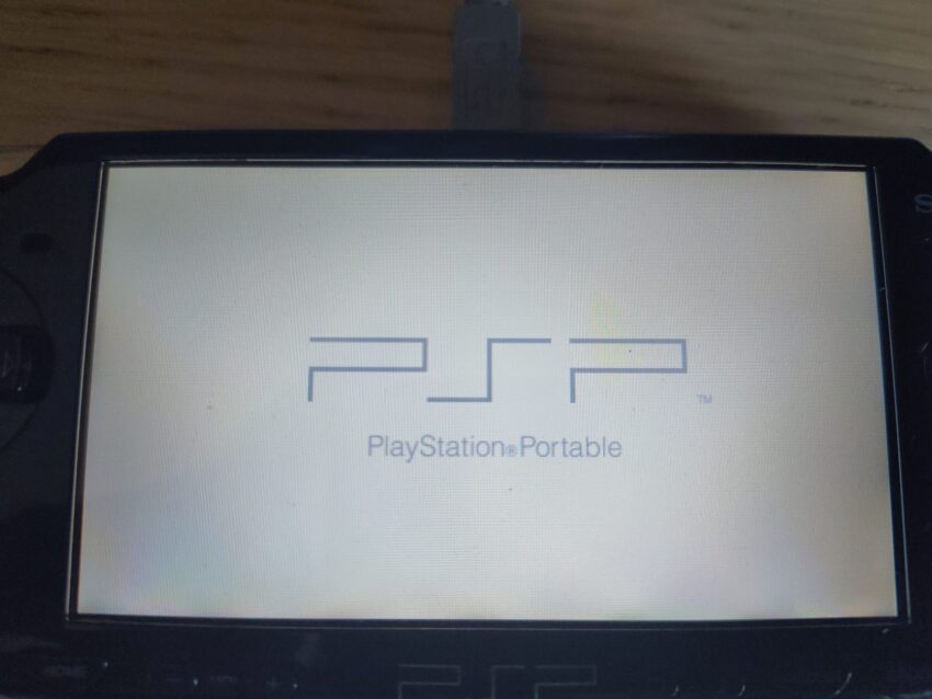 Calzar el Custom Firmware ARK-4 en PSP desde Linux – 56K